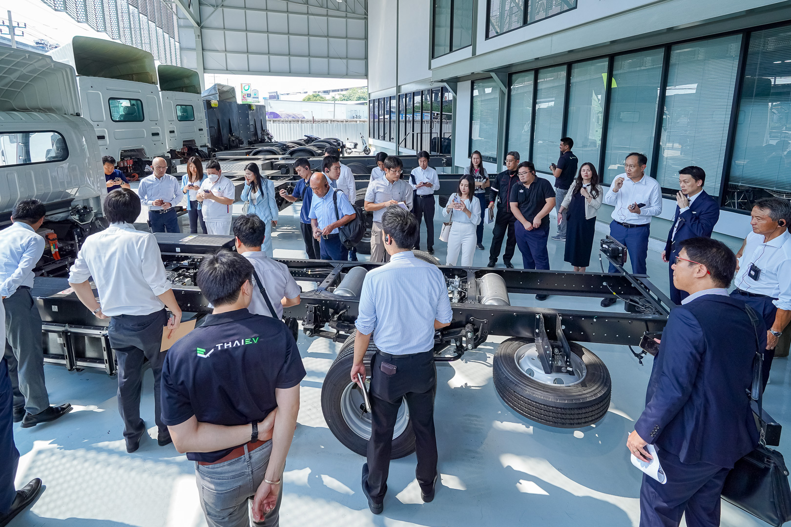 タイ初の商用電気自動車プロバイダーのTHAI EVを訪問 〜TJRIミッションレポート〜 - THAIBIZ